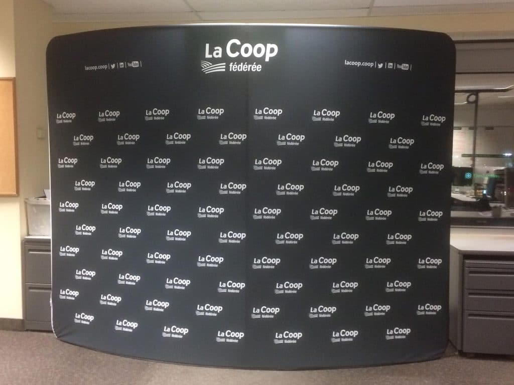 EZ-Tube Wall C-Shape (canvas and structure) - M&M Graphic